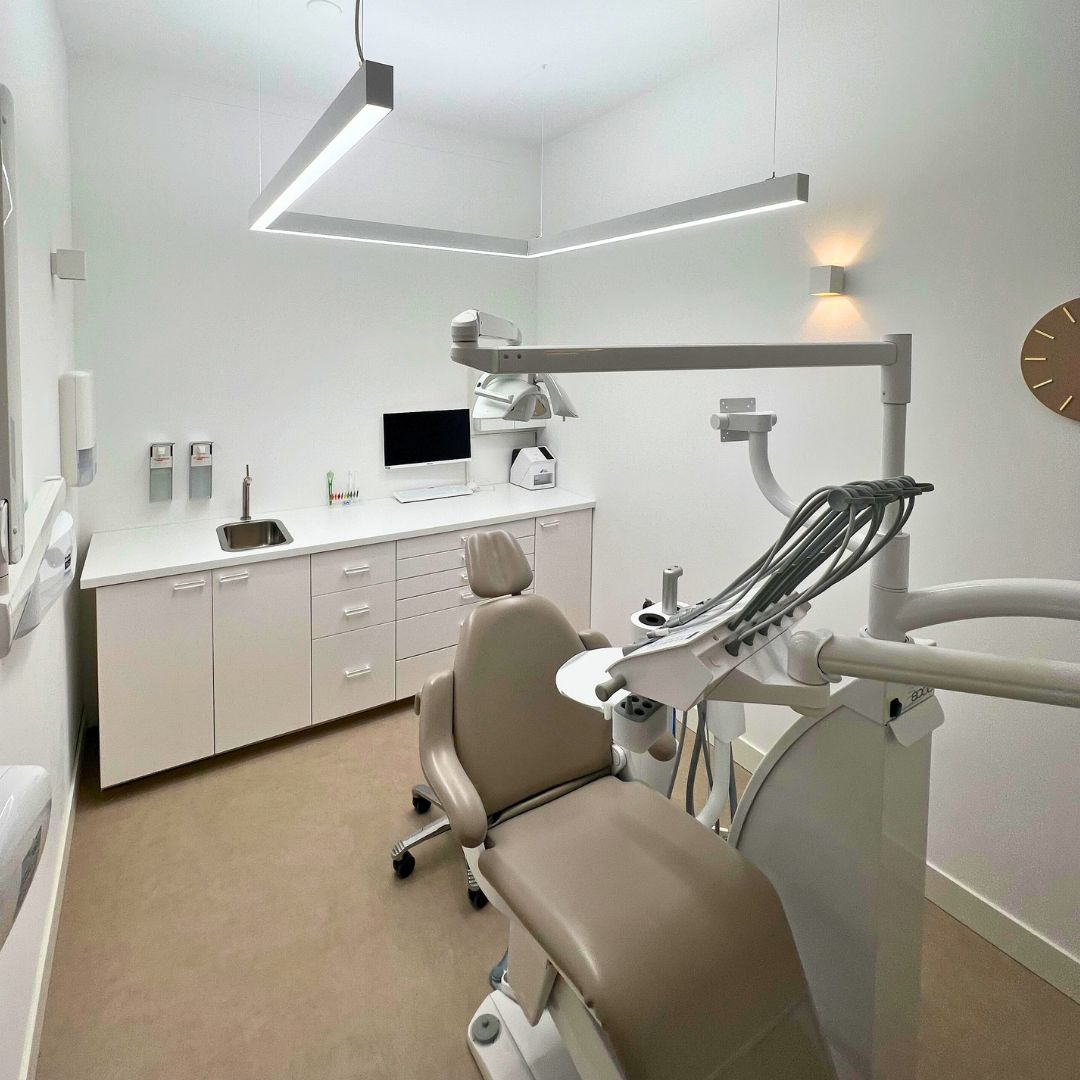 PHU praxisbeleuchtung für Arbeitsplätze aller Zahnärzte